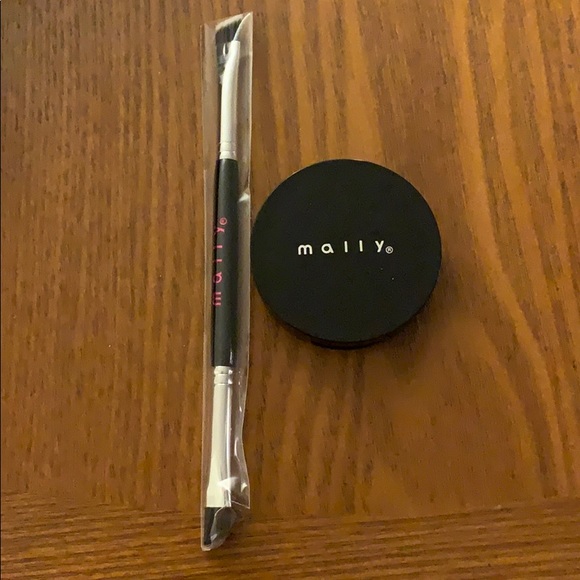 Mally Beauty | Makeup | Eyebrow Kit | Poshmark